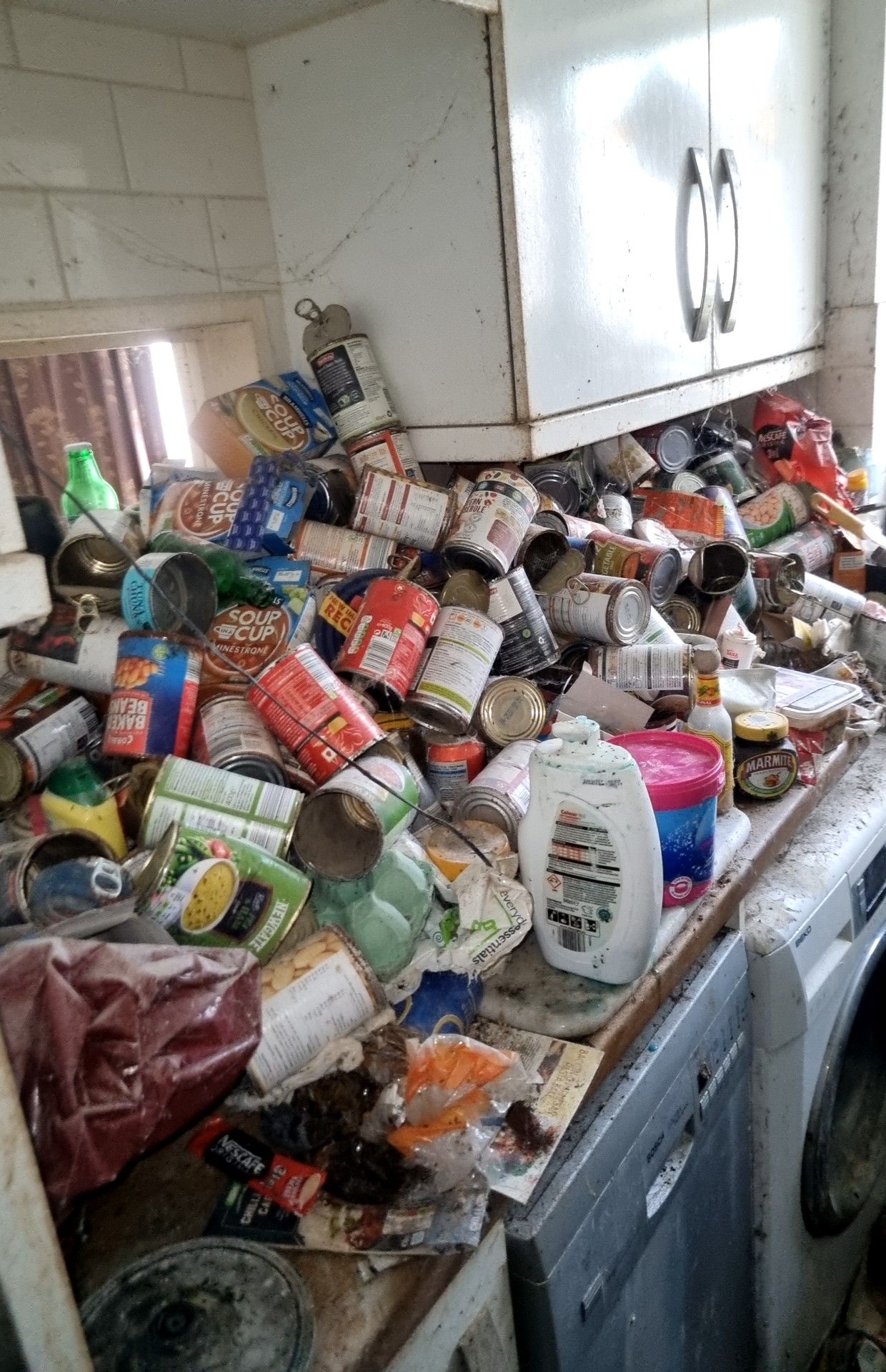 Why is it Important to Offer a Hoarding Clean Up Service? - Trauma Clean